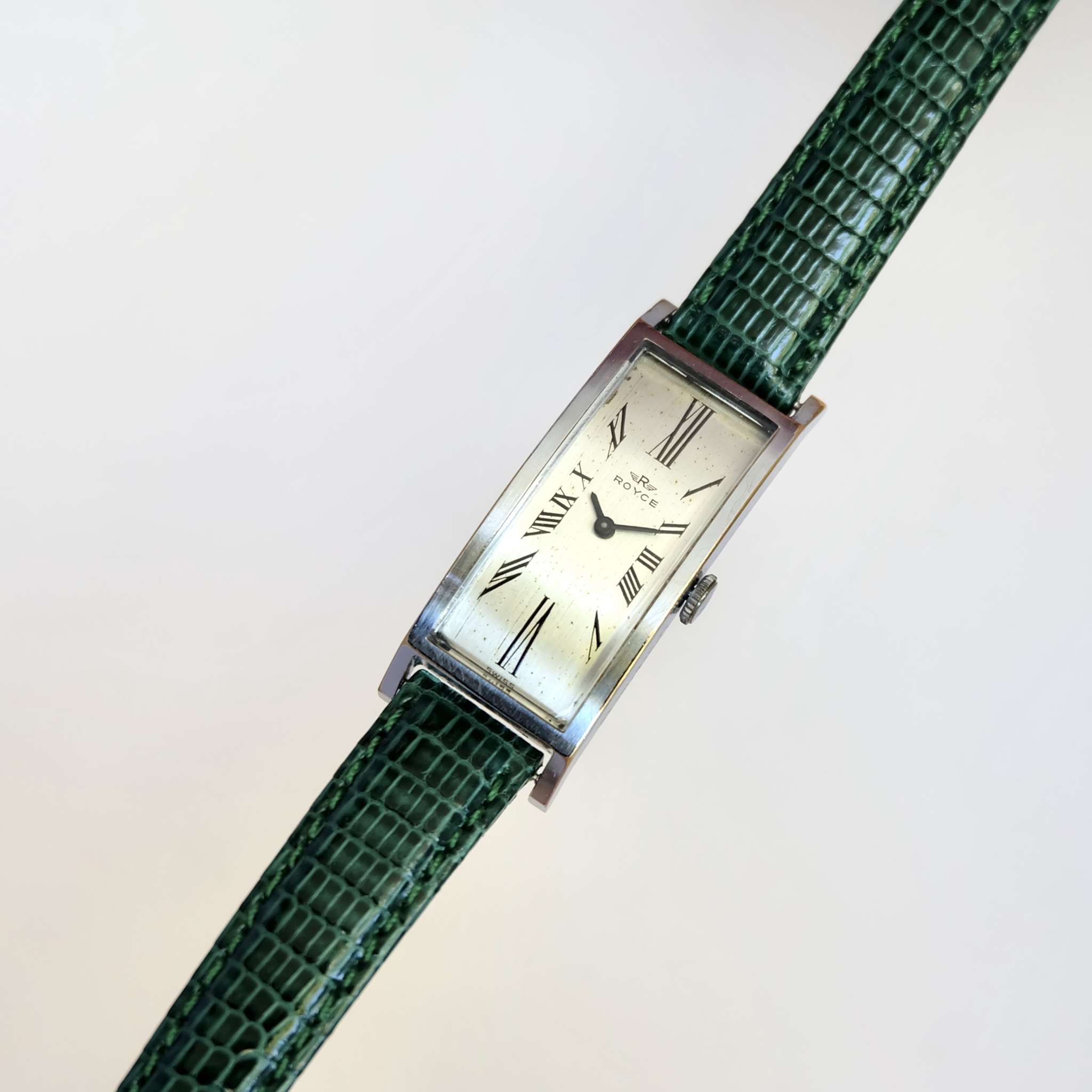 Royce, Tank Cintrée • Montre vintage rectangle mécanique Femme