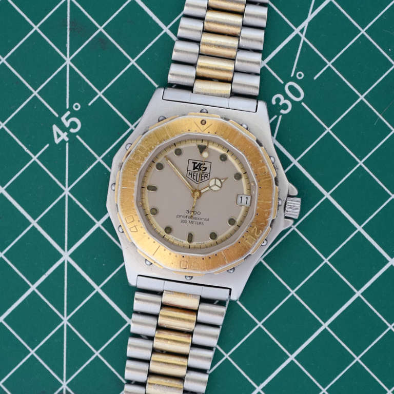 TAG HEUER vintage '3000 Professional' (1990's) • Cafe Noir - Les montres