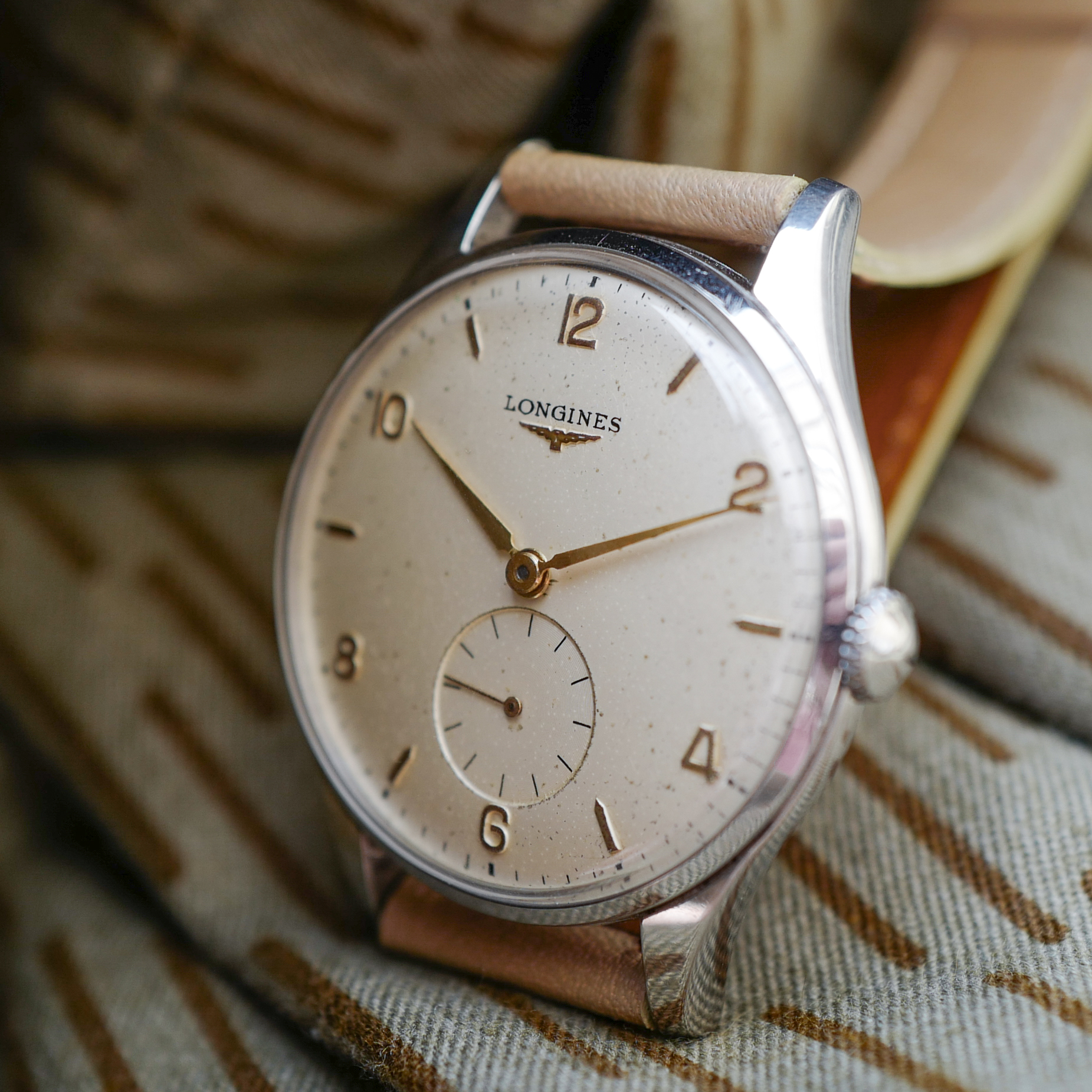 LONGINES 'Oversize Militaire' (1950's) • Cafe Noir - Les montres