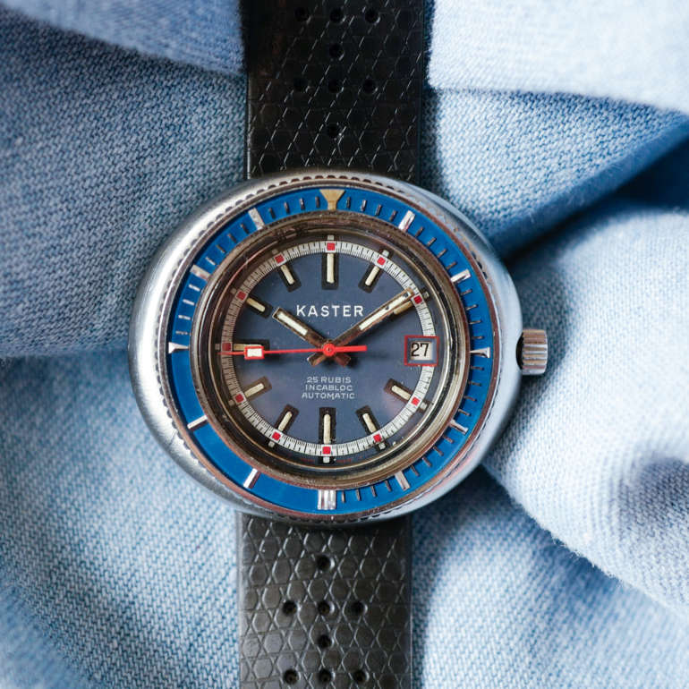 KASTER "Bakélite Diver Monobloc" (vintage 1970's) • Café Noir Montres