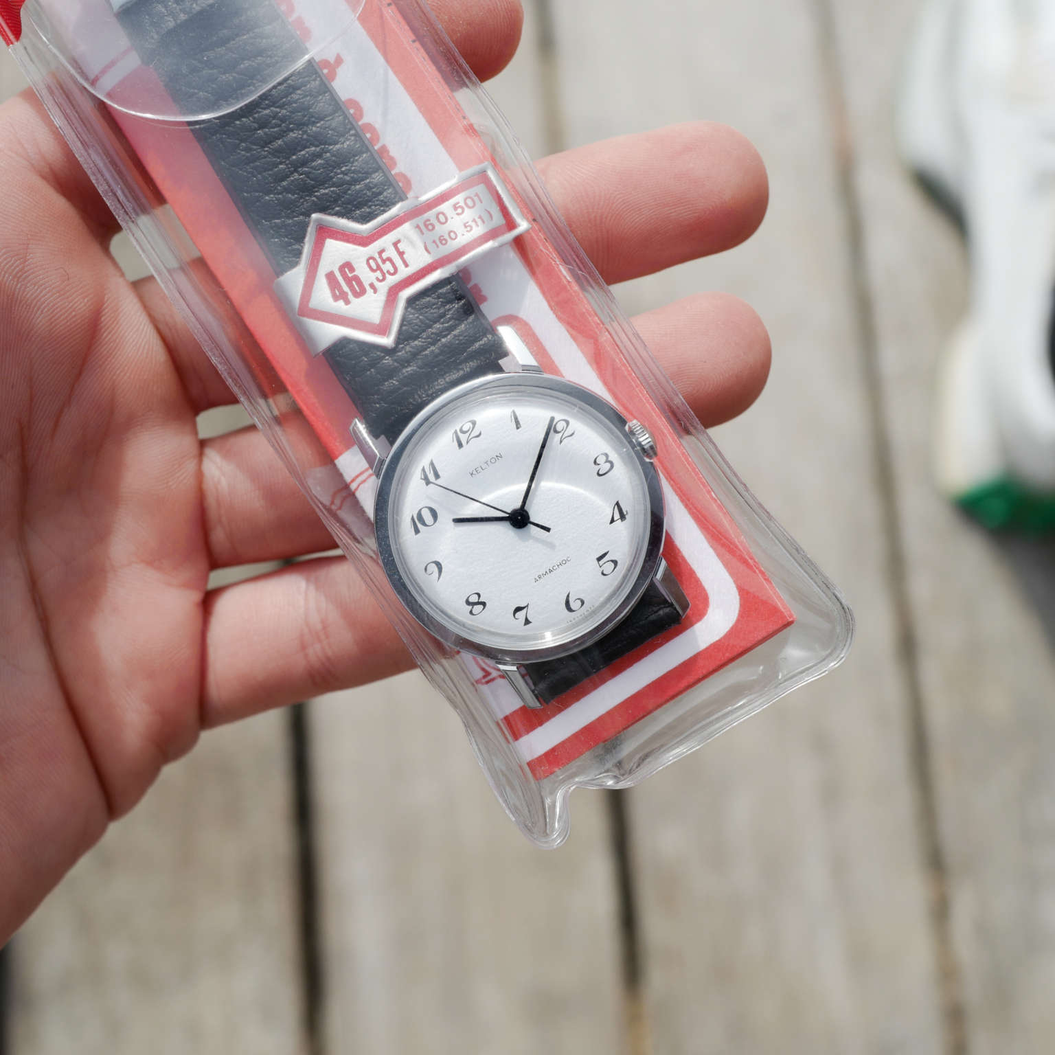 KELTON "Neuve de Stock" (vintage 1972) • Cafe Noir - Les montres