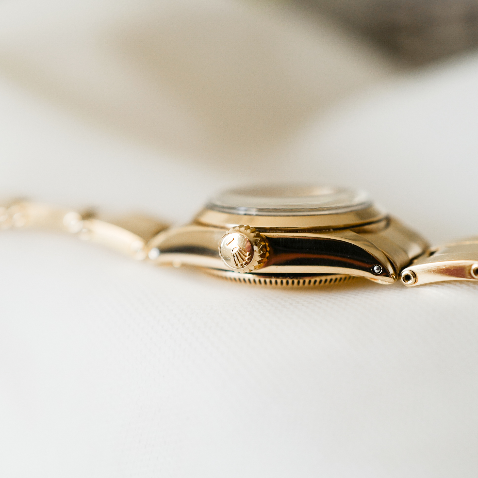 ROLEX mini 24 mm pour femme en or 18k (Réf. 6718 - Année 1973)