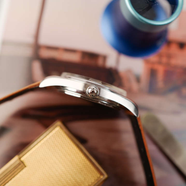 UNIVERSAL GENÈVE Polerouter Date "Genta Micro-Rotor" vintage