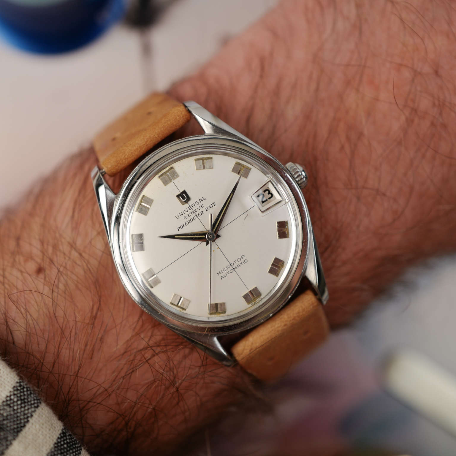 UNIVERSAL GENÈVE Polerouter Date "Genta Micro-Rotor" vintage
